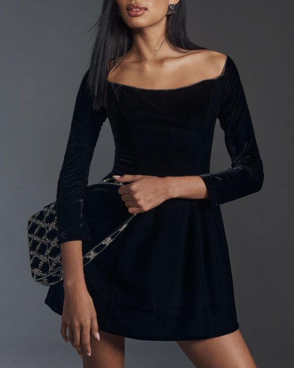 Christmas Party Outfit Ideas: Best Holiday Dresses of 2024 - All that ...